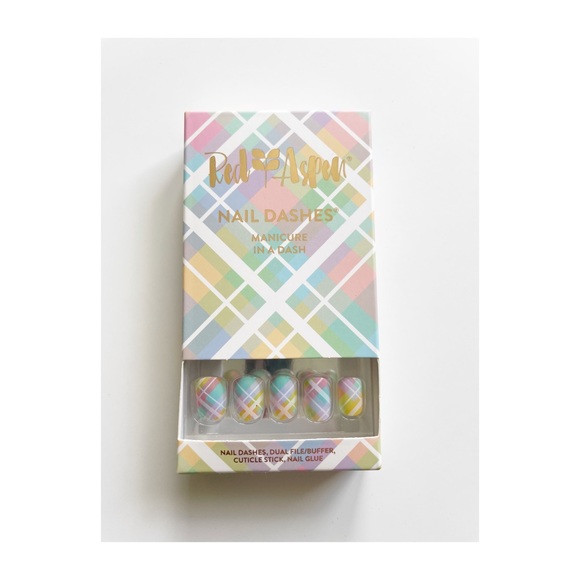 Red Aspen | Makeup | Red Aspen Mark Your Scorecard Short Nail Dash ...